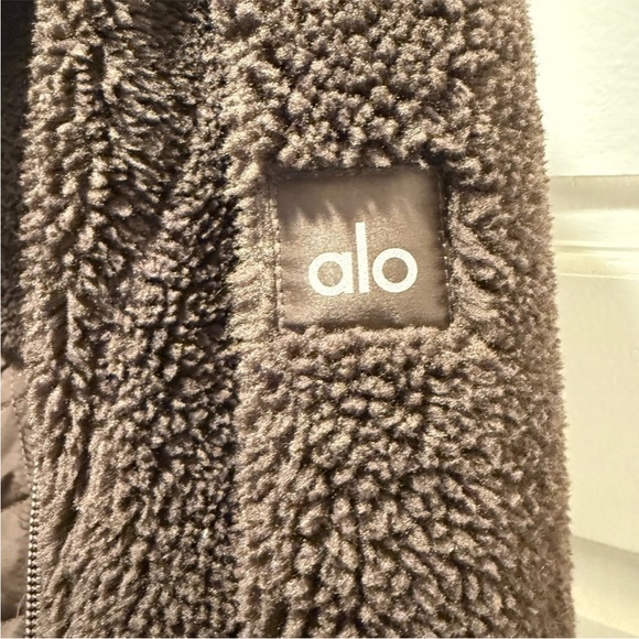 ALO Yoga | Jackets & Coats | Alo Yoga Edge Brown Quilted Jacket | Poshmark